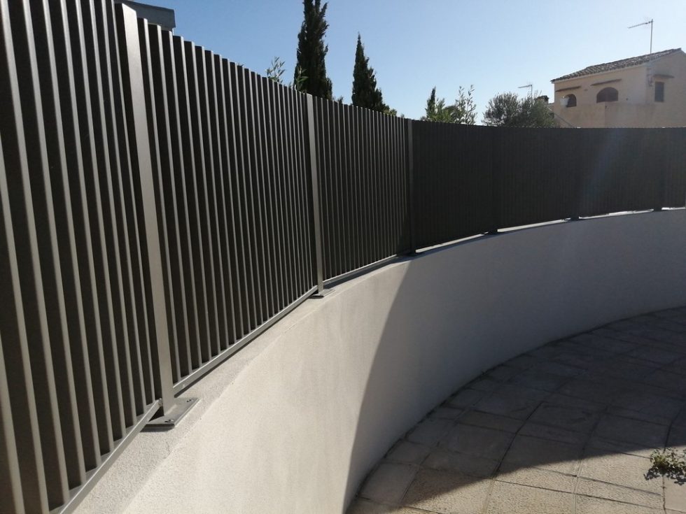 Cerramiento de Parcelas con Muros y Vallas Jalon | Reparar